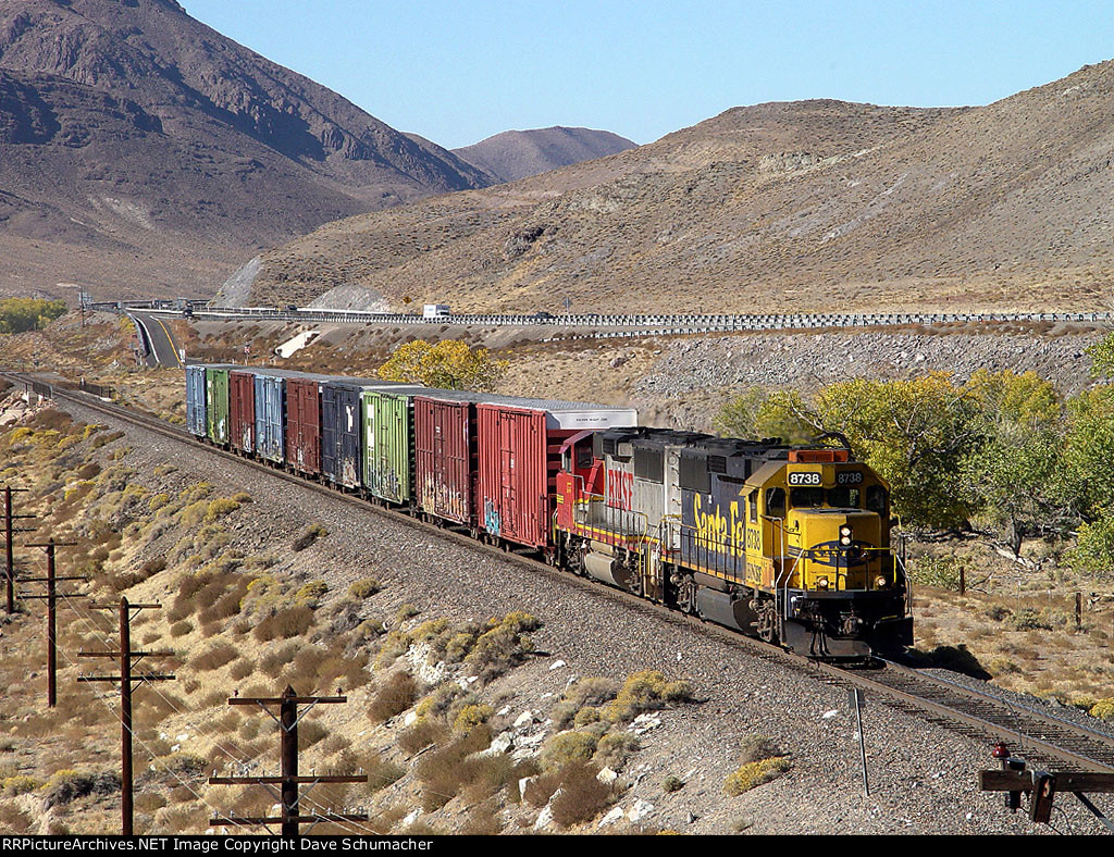 BNSF 8738 Painted Rock, NV